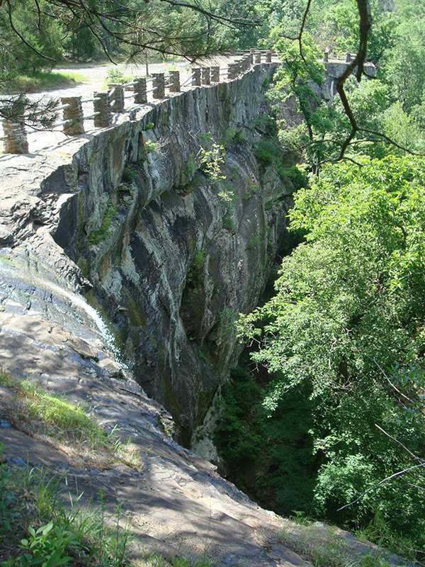 Hike to Kings Bluff Falls - AR Own Backyard